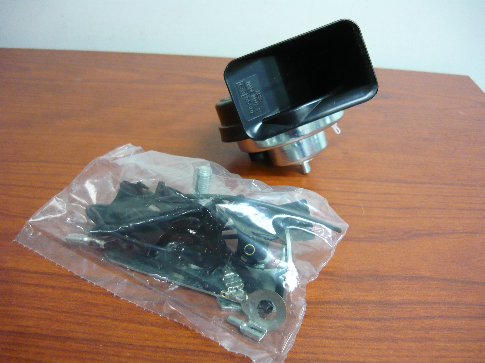 FORD OEM 92-11 Aviator Electrical Horn-Low Note Horn 2W7Z13800BA | eBay