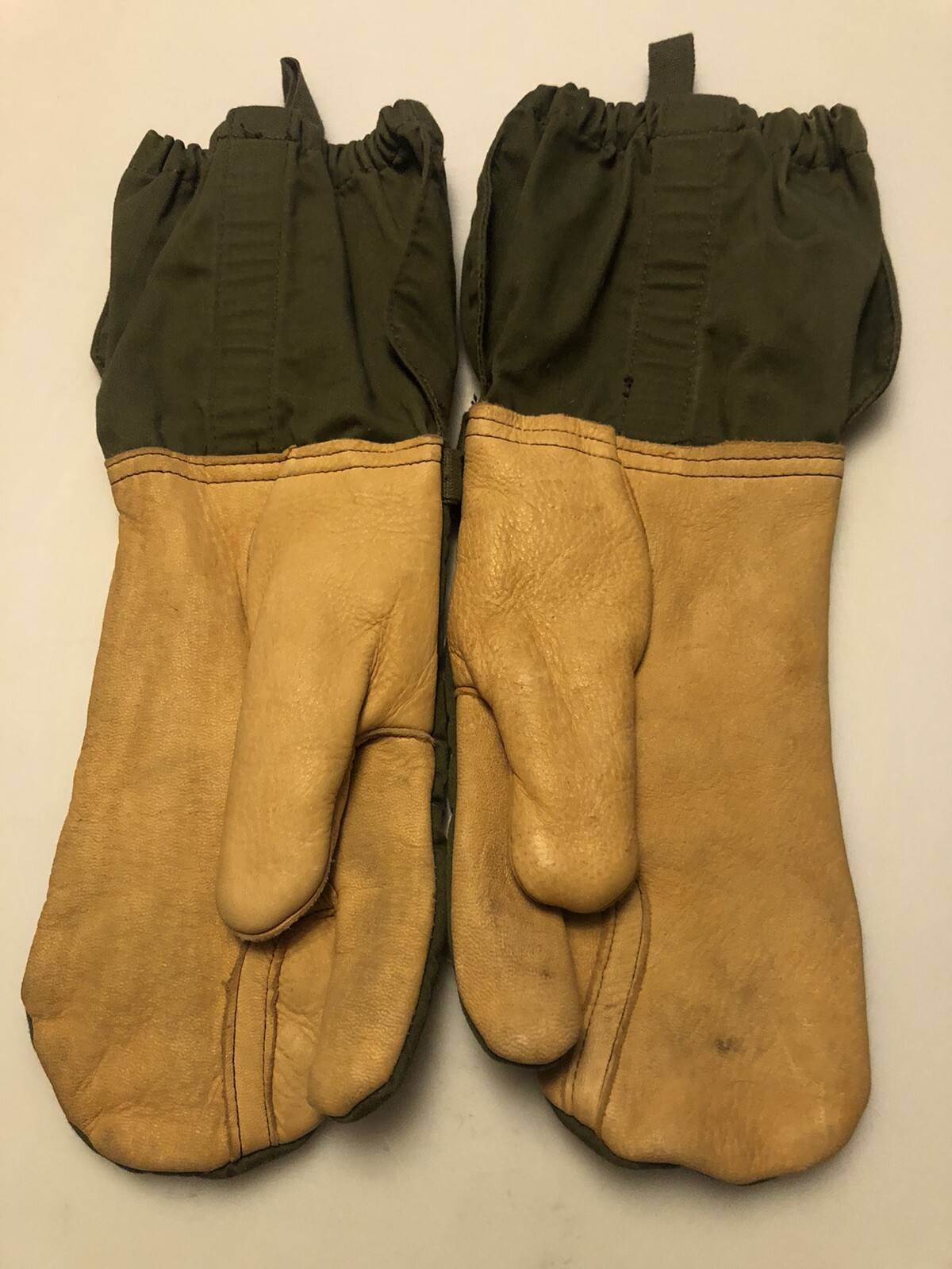 Military Issue Cold Weather 3 finger mittens Medium, No Liners | eBay