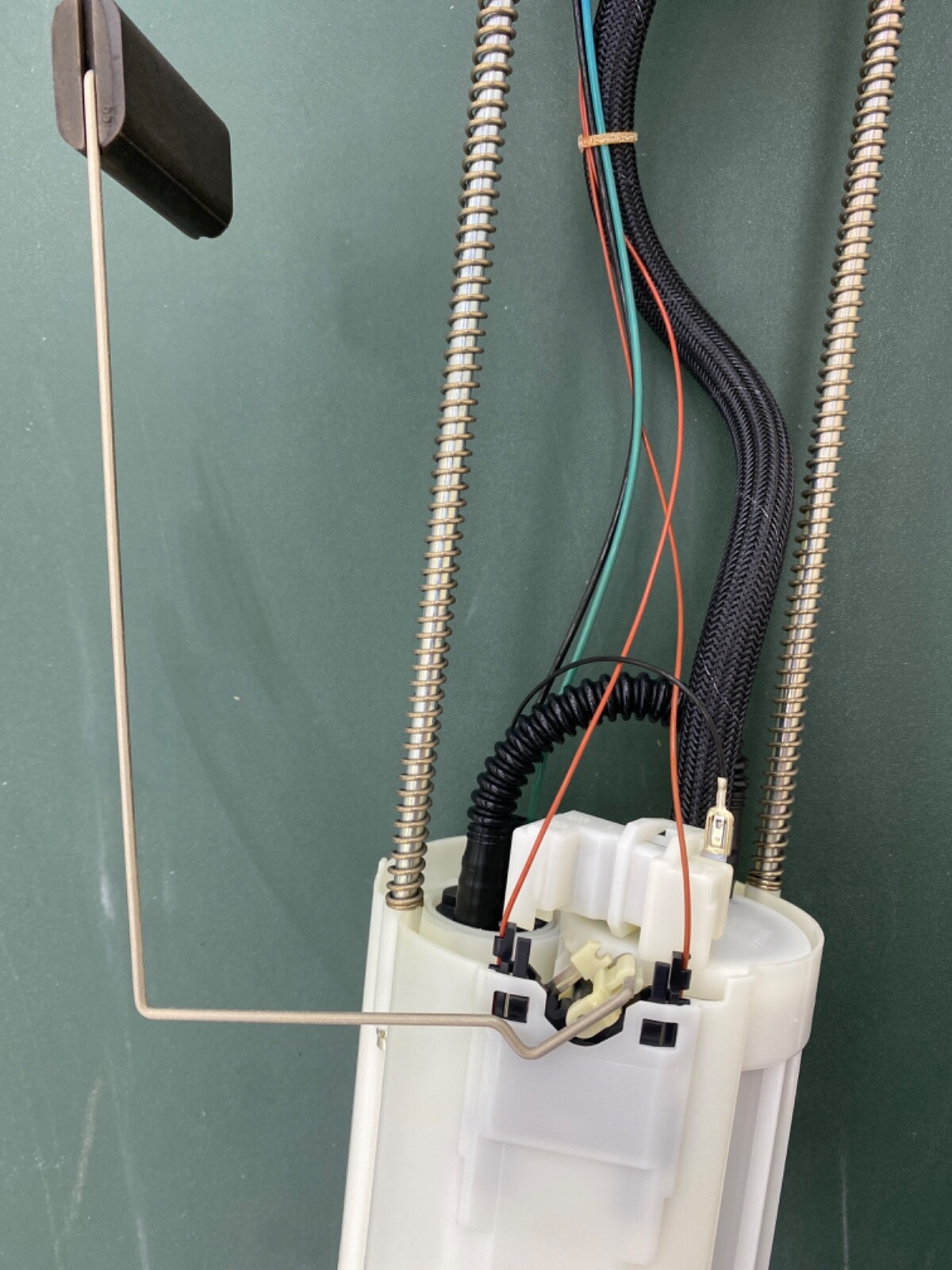 04-18 Maserati GranTurismo M145 Quattroporte S GT S Fuel Gas Pump ...