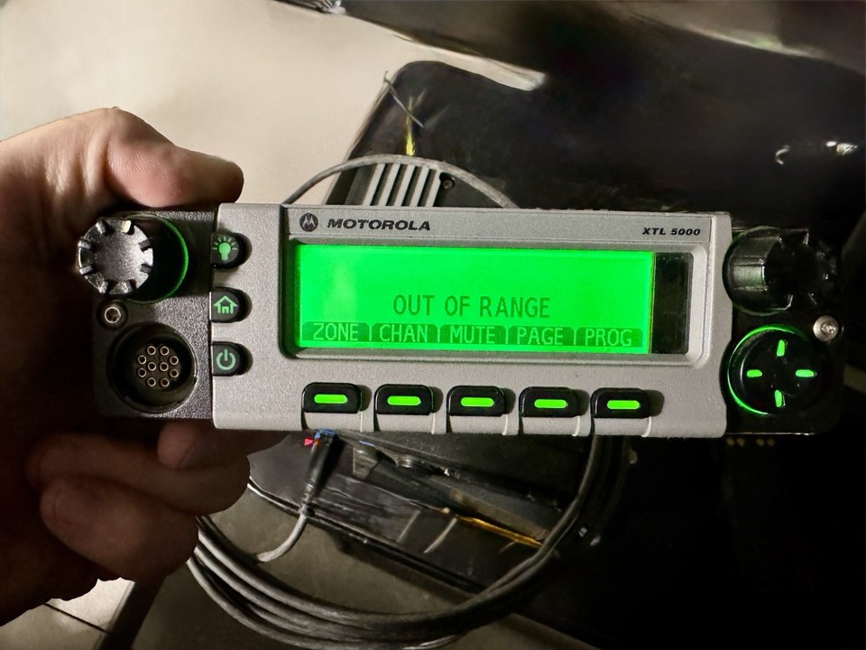 Motorola XTL5000 O5 Control Head Remote Mount HLN6911 CHIB | eBay