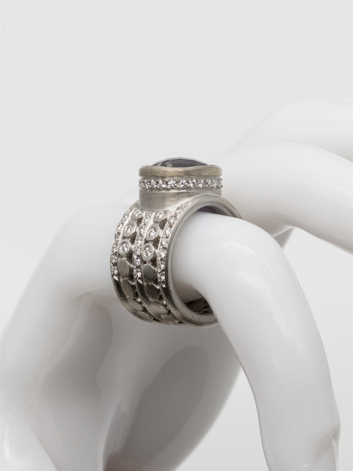 $14,000 Doris Panos Signed 12ct Iolite VS G Diamond 18k White Gold Band ...