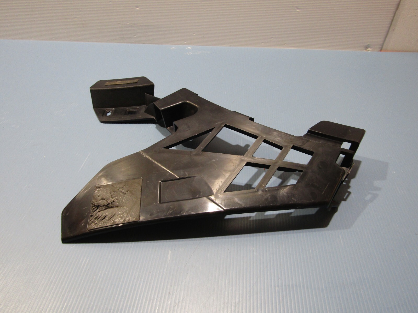 18 On Mercedes A Class W177 Front Bumper Right Mount Bracket ...