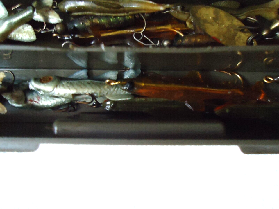 Vintage Mixed Lot Of Mepps Comet Minnow / Other Lures In Case " Great ...