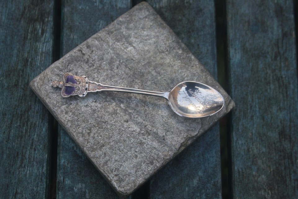 Vintage Spoon Queen Elizabeth II Silver Jubilee Coronation 1978 British ...