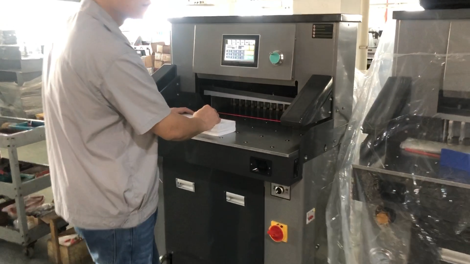 520mm 20.4" Hydraulic Paper Guillotine Cutter Programmable Stack ...