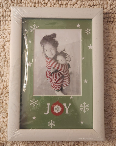 ELSA L 4"x6" to 3"x4" "Joy" Picture Frame White frame | eBay