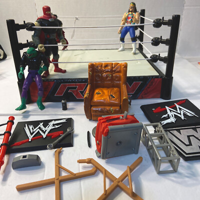 WWE WWF Wrestling Ring Raw Smackdown 2010 Mattel Spring Loaded W/2-6 ...