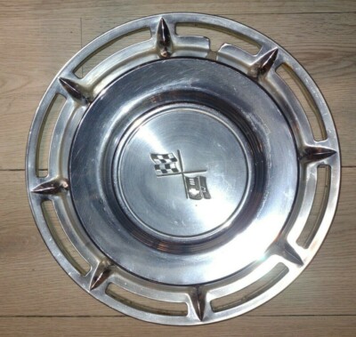 1960 Chevrolet Impala Chevy Hubcap | OE