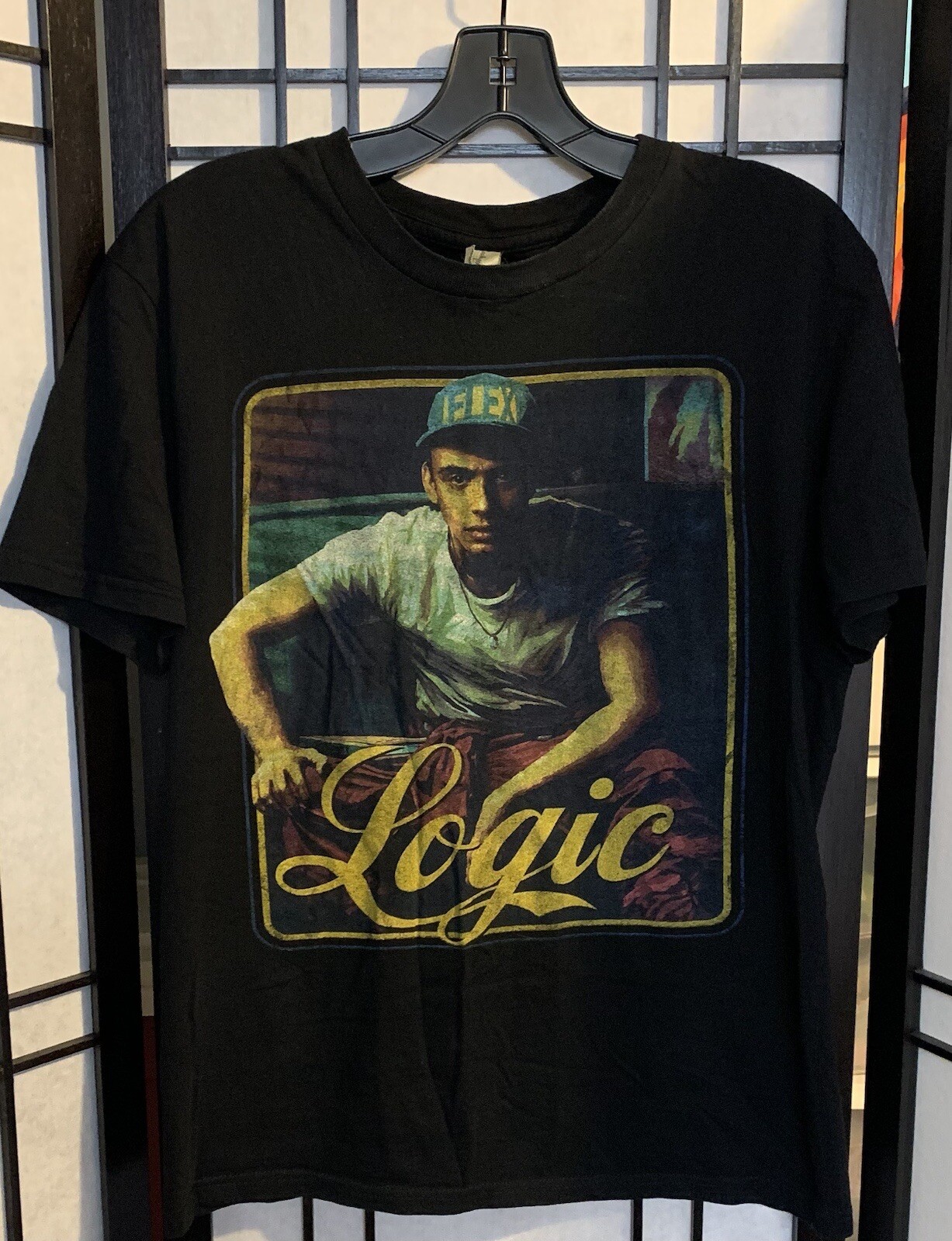 LOGIC Music T-Shirt Men’s Medium - Gem