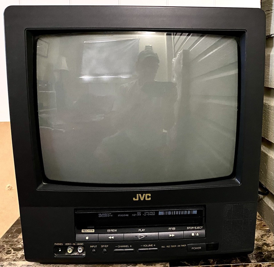 JVC TV-13143 Vintage 13” CRT 4-Head VCR Combo TV w/Remote Retro Gaming ...