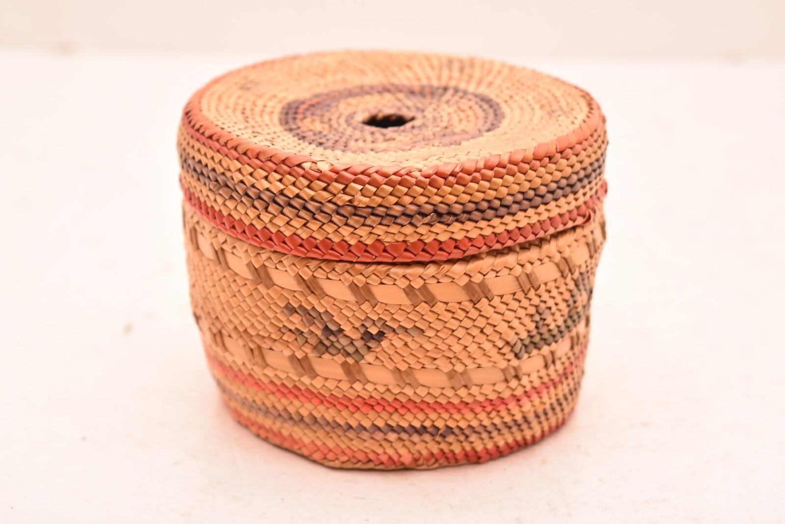 ATQ Nootka / Makah Native American Basket Northwest Coast Pictorial ...