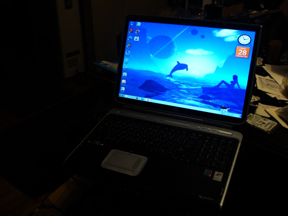 HP Pavilion zd7000 PC 17" Laptop 3.0Ghz 2Gb RAM 80Gb HDD Win 7 Pro Sp1 ...