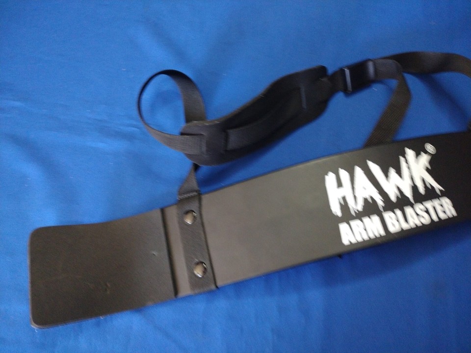 Hawk Arm Blaster Biceps & Triceps Dumbbells & Barbells Curls Hawk ...