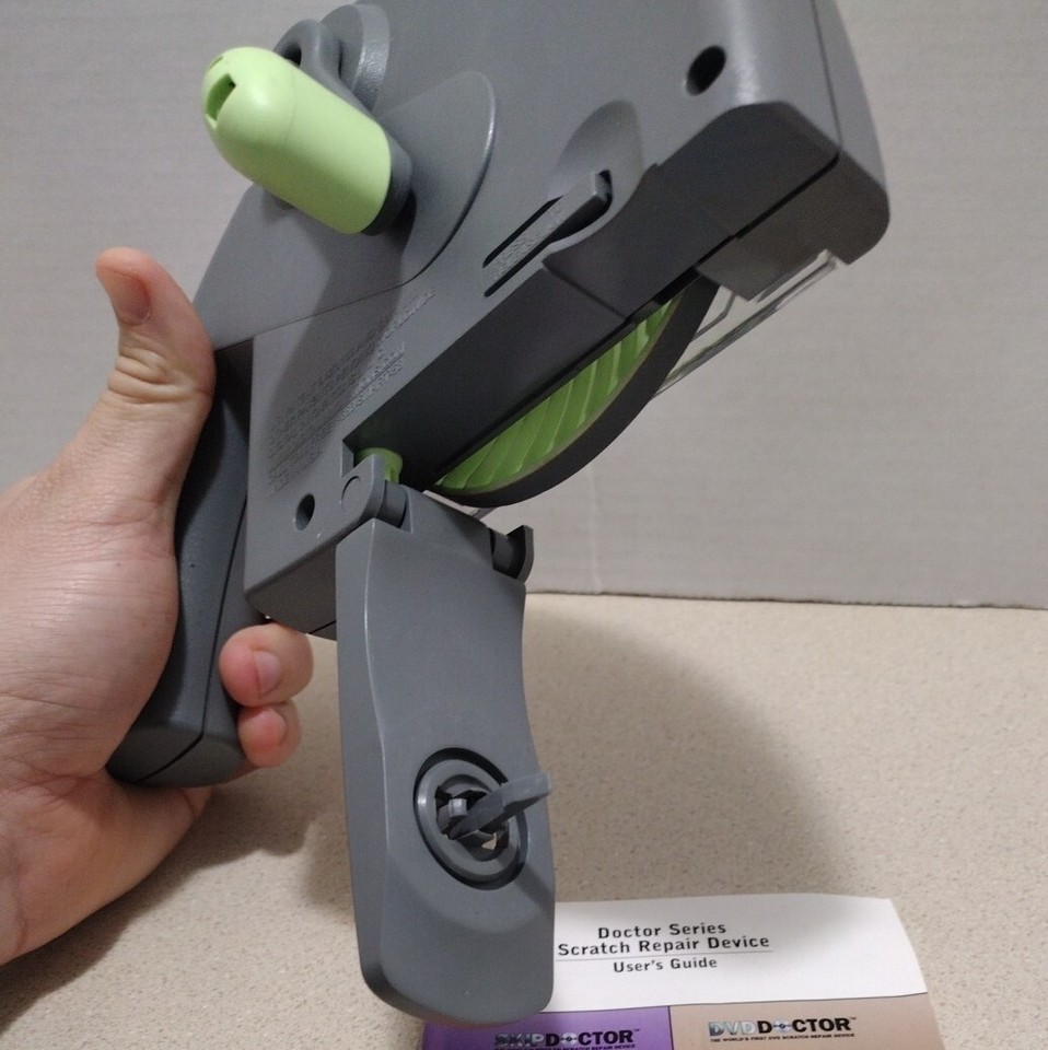 Skip Doctor DVD & CD Disc Repair System W/ Manual - Clean/Fix CDs DVDs ...