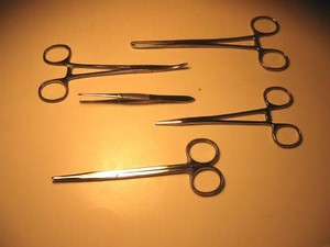 5 PC ALLIS TISSUE HEMOSTAT FORCEP AND SCISSOR KIT (7518) | eBay