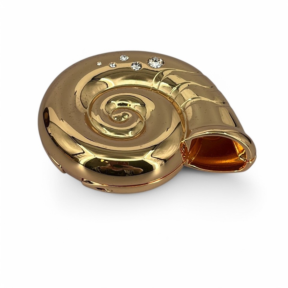 Besame Disney Villains Ursula's Shell Compact with Highlighter Little ...