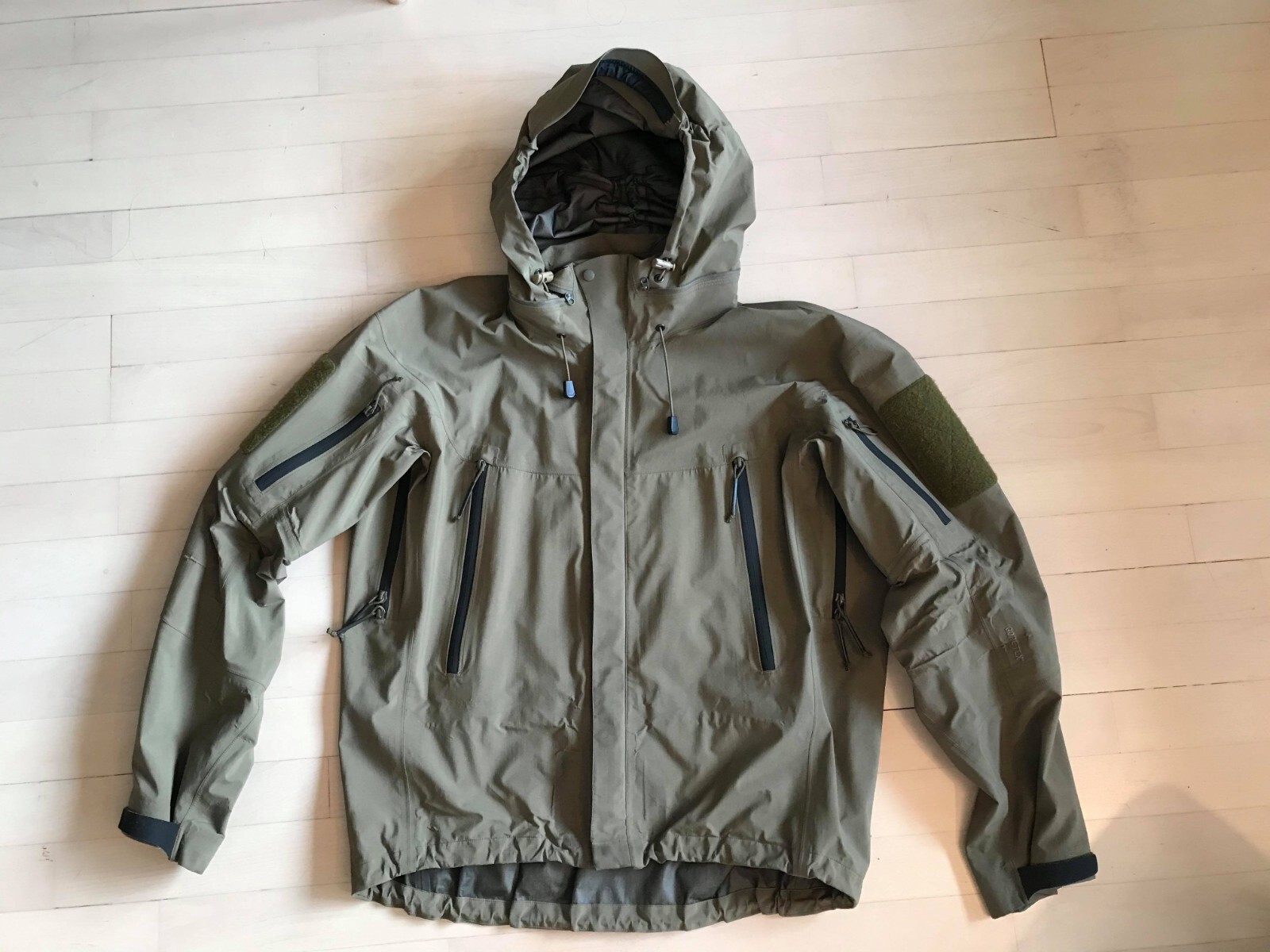 Arc'teryx LEAF Alpha Gen 1 - Gem