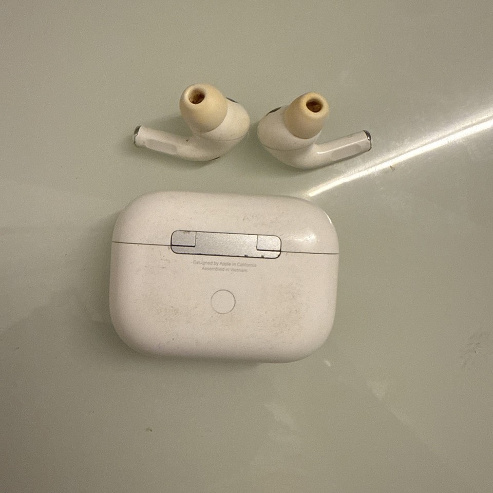 Apple AirPods Pro 1st Gen A2190 Includes Right Left Buds A2083 A2084 | eBay