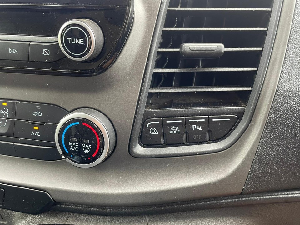 2021 FORD TRANSIT MWB GLASS CARRIER FRAIL VAN WINDOW FITTER NO VAT ...