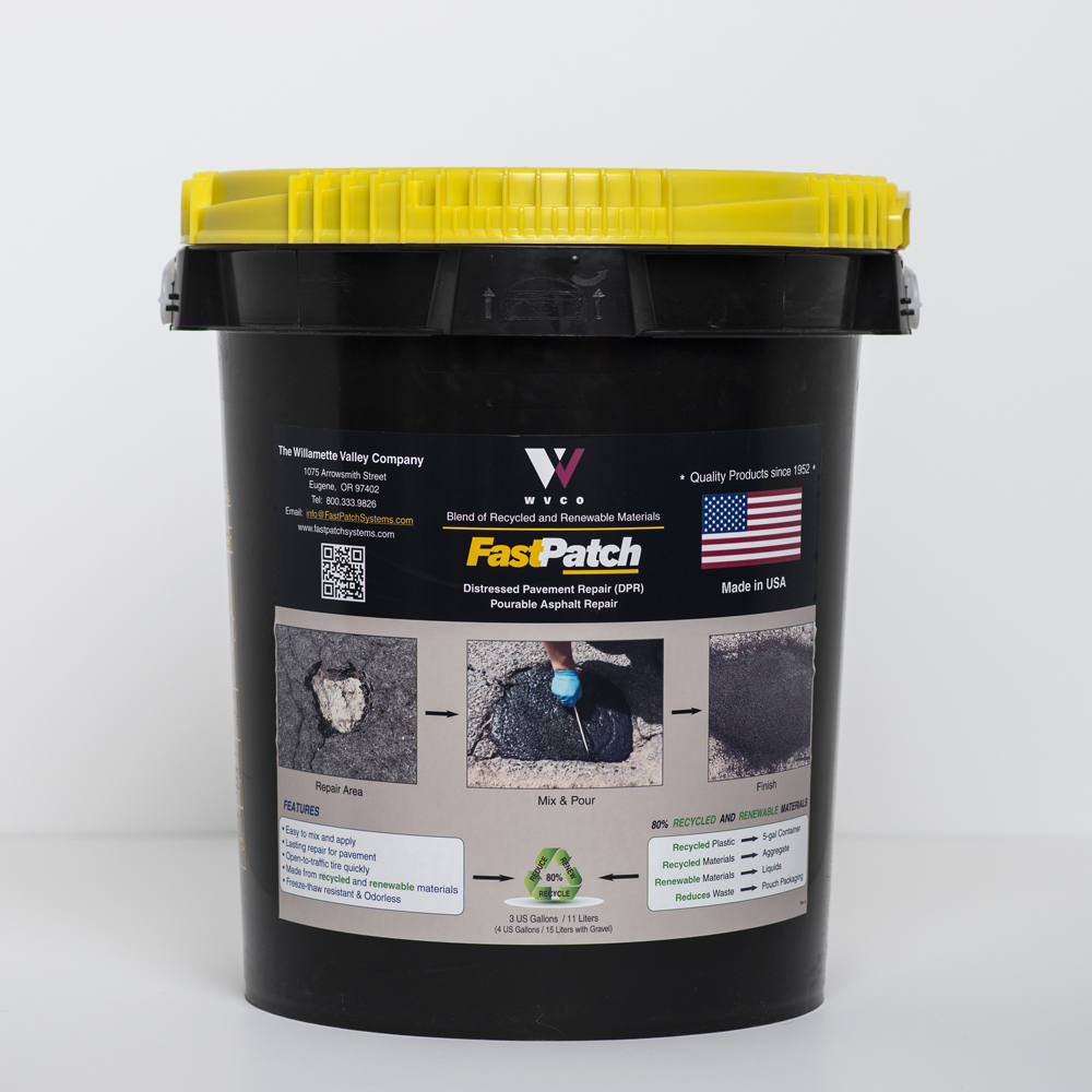 FASTPATCH DPR Pourable Asphalt Repair 5-Gal Kit - Polymeric Asphalt ...