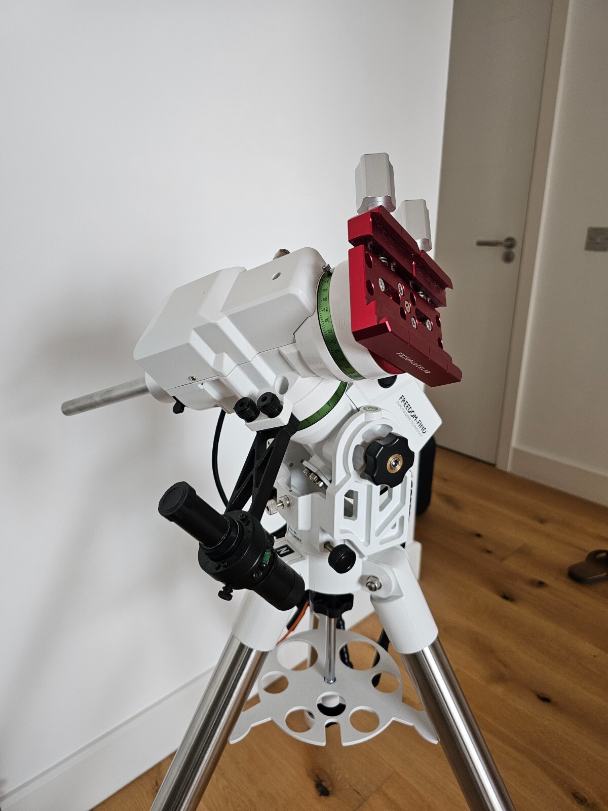 Sky-Watcher AZ EQ5-GT, great condition with numerous accessories and ...