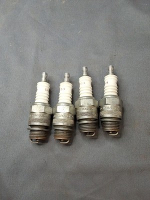 4 Champion D9 Spark Plug ~ Good, Clean Used | eBay