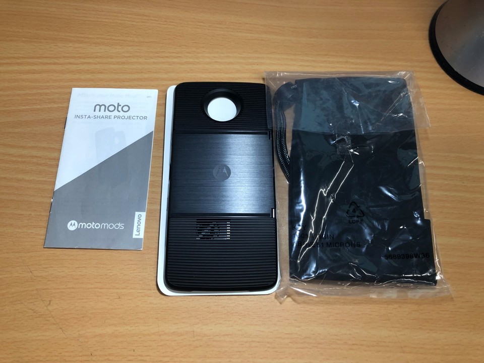 Motorola Insta-Share Projector Moto Mod for Moto Z Smartphones ...