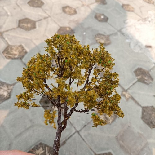 Pack of 4 3-14cm Miniatures Autumn Trees HO/OO Scale Withered Leaves | eBay