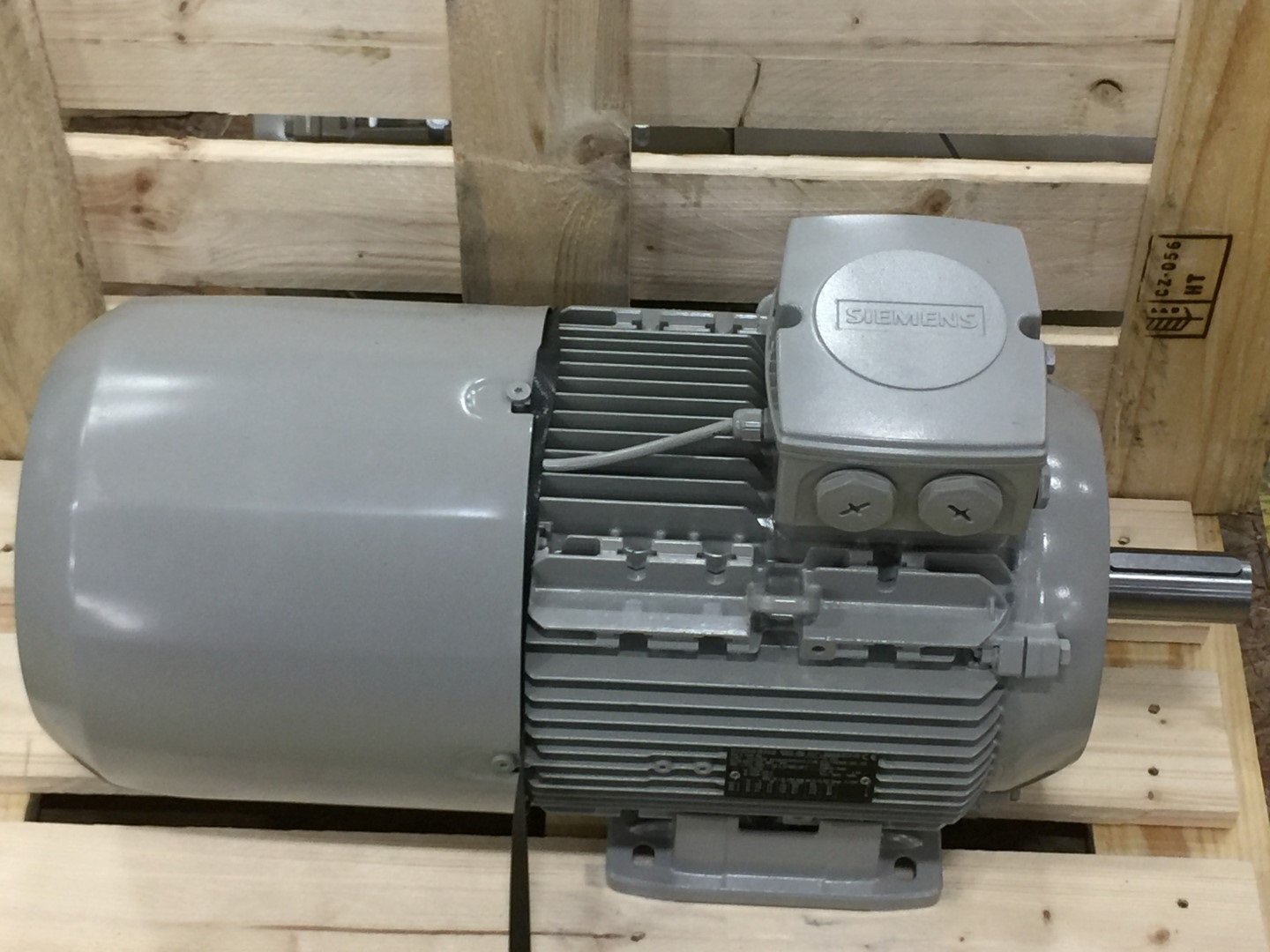 Siemens SIMOTICS GP Motor Type 1av3130b Pn# 1LE10231CB034AA4 for sale ...