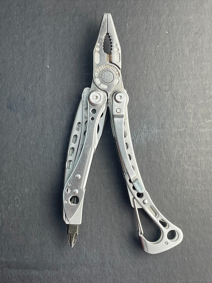 Leatherman Skeletool Multi-Tool Pliers Combo Knife Bit Driver ...