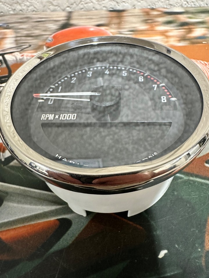 Harley Combination Digital Speedometer/Analog Tachometer 70900274 XL ...