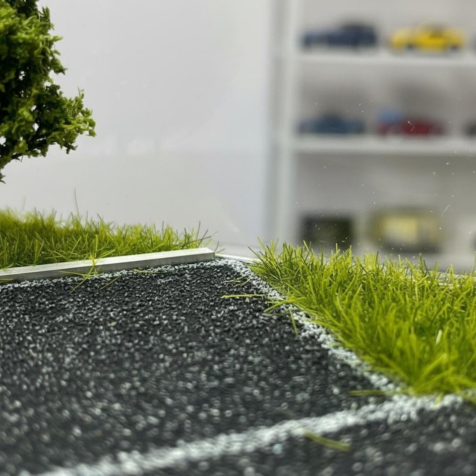 1/64 Scale Car Display Case Artificial Grass Miniature Car Display Case ...