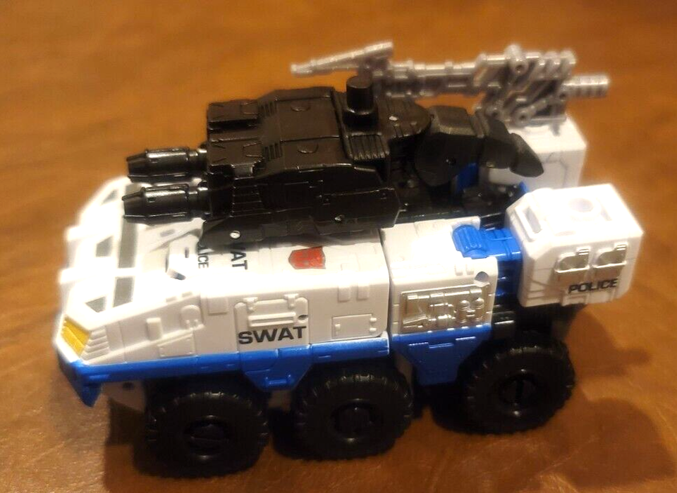 5 Transformers Combiner Wars Defensor Protectobots Combiner Set with ...