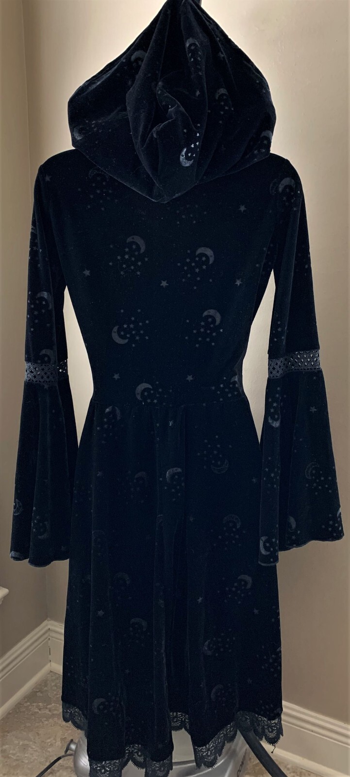 Adult CELESTIAL COVEN Hooded Dress WITCH COSTUME S Bl… - Gem