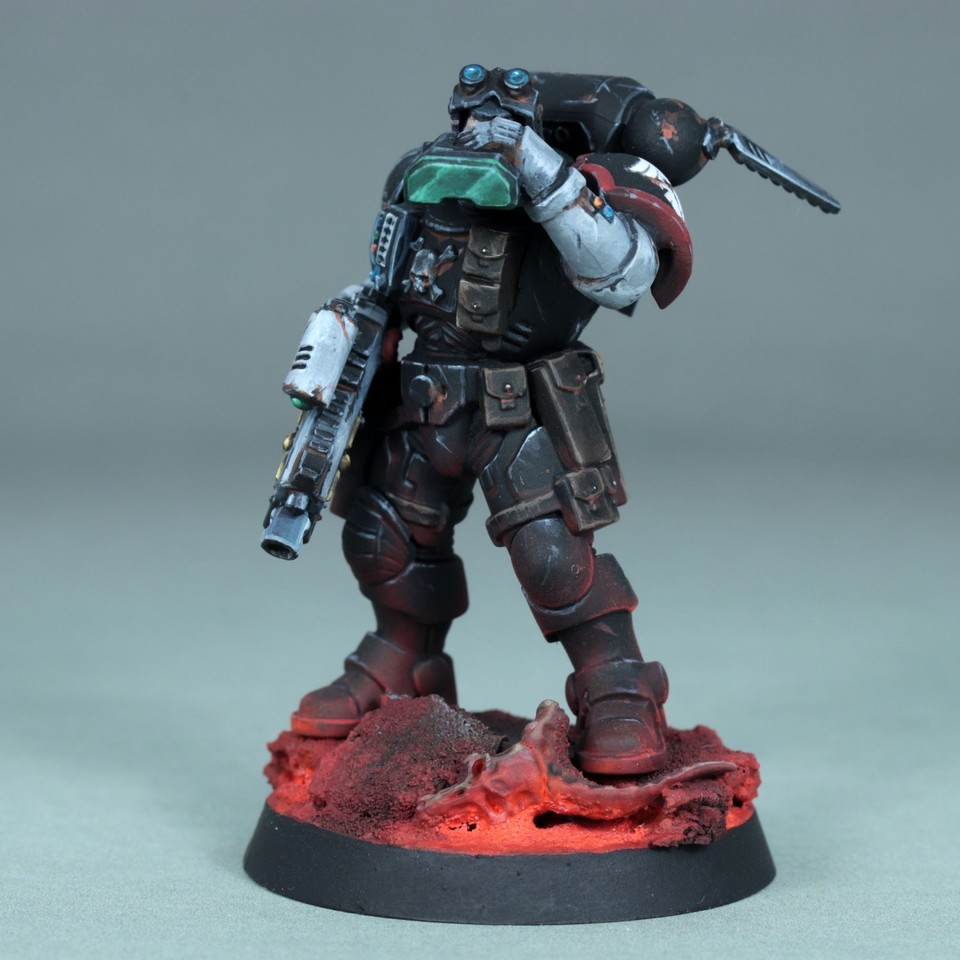 painted raven guard infiltrator sergeant miniature phobos warhammer 40k ...