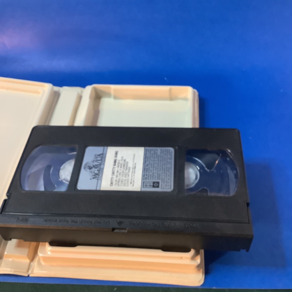 Original Chitty Chitty Bang Bang VHS 1968 in clamshell VGUC (E) 27616512130| eBay
