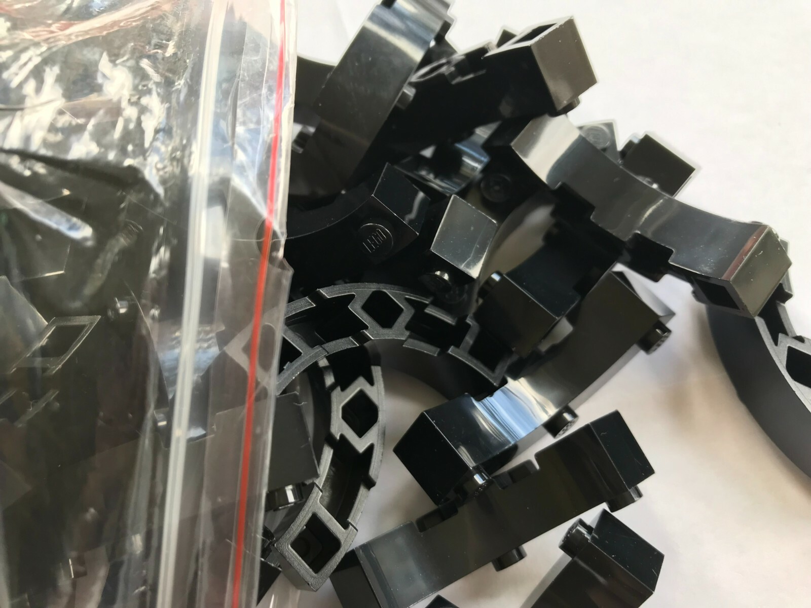 LEGO- NEW- #48092-BLACK-BRICK ROUND CORNER-4 X 4 MACARONI-5 PIECES | eBay