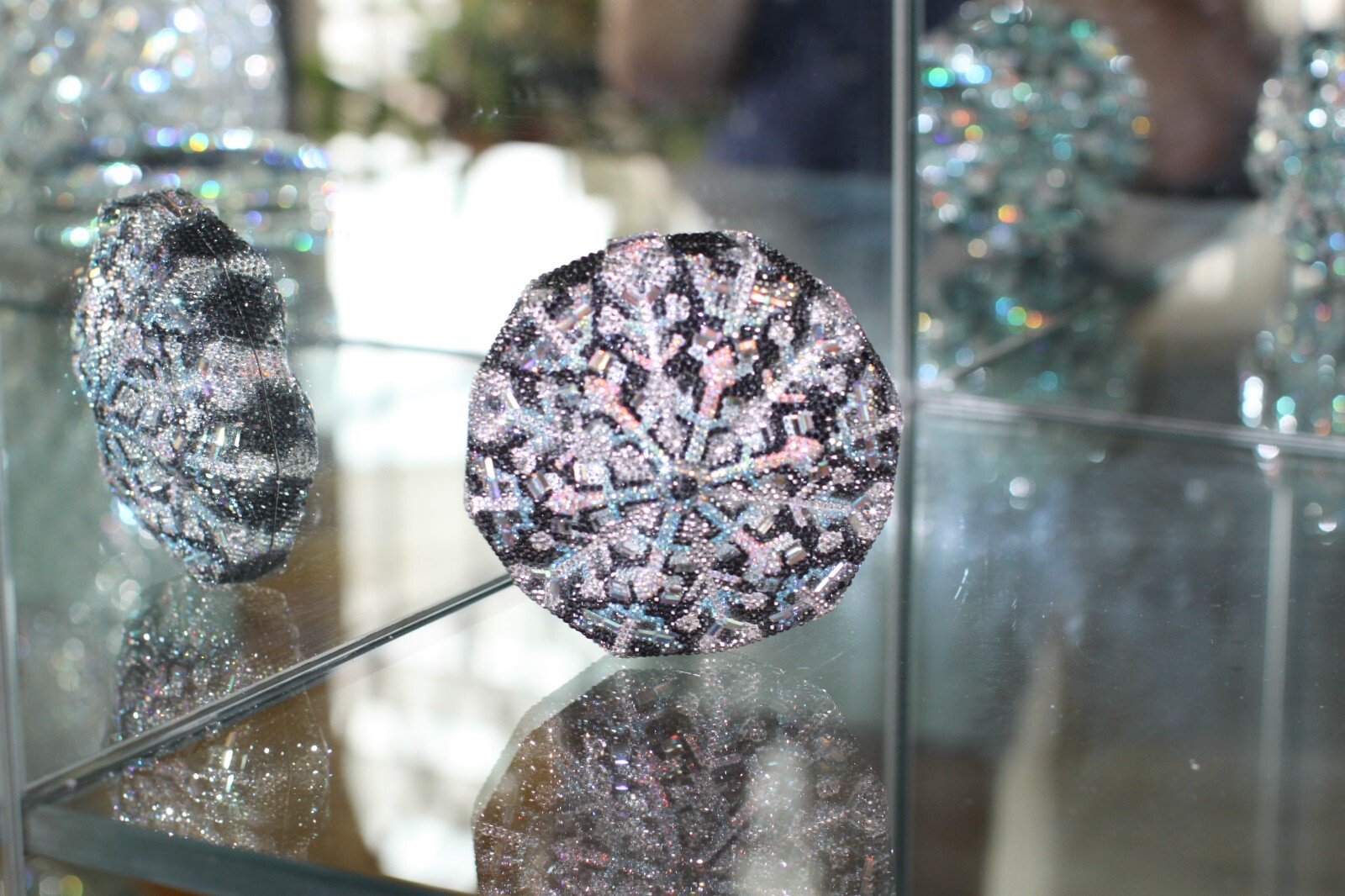 JUDITH LEIBER SWAROVSKI CRYSTAL ICE BLUE SNOWFLAKE BAG MINAUDIERE ...