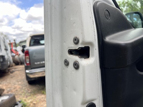 IVECO DAILY LOCK MECHANISM LEFT FRONT DOOR LOCK, 6TH GEN, 01/15- 15 16 ...