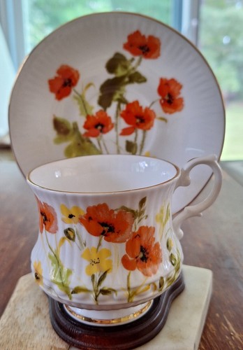 Royal Coach Bone China England Floral Poppy Teacup Tea Cup and Saucer ...