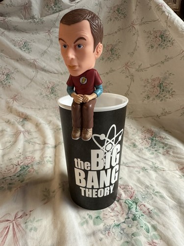 The Big Bang Theory Bazinga! - Funko Sheldon Cup And Computer Sitting ...