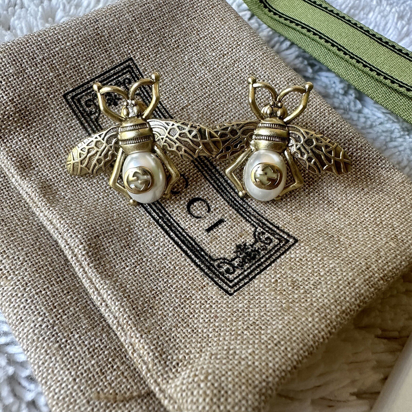 New Gucci bee earrings with box and bag | eBay