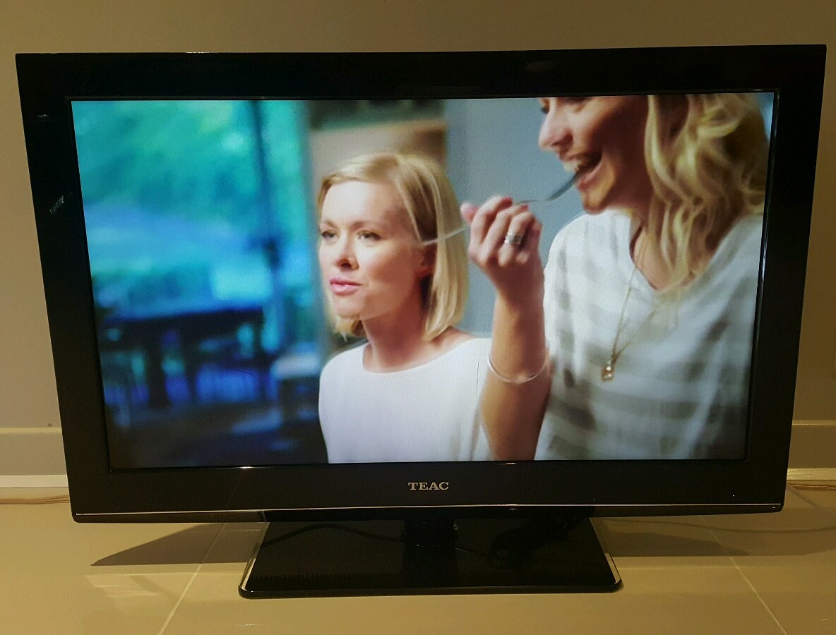 Teac HD LED LCD TV LEBD32D10FHD 32'' 1080p Full Television Blu Ray DVD ...