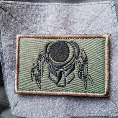 PREDATOR QUEEN SUPERHERO BADGE TACTICAL EMBROIDERED HOOK LOOP PATCH ...