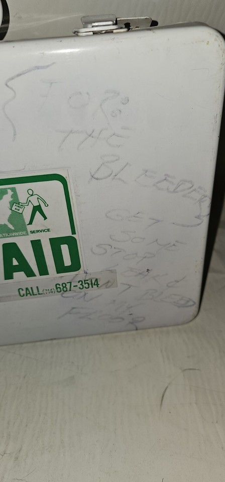 Vintage Zee Medical Wall Mount First Aid Kit Metal Storage Box 14" X 9. ...