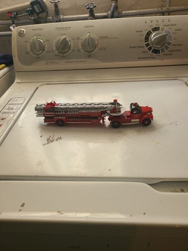 Corgi 1:50 Scale Kitbashed Chicago Fire Department Mack B TDA Fire ...