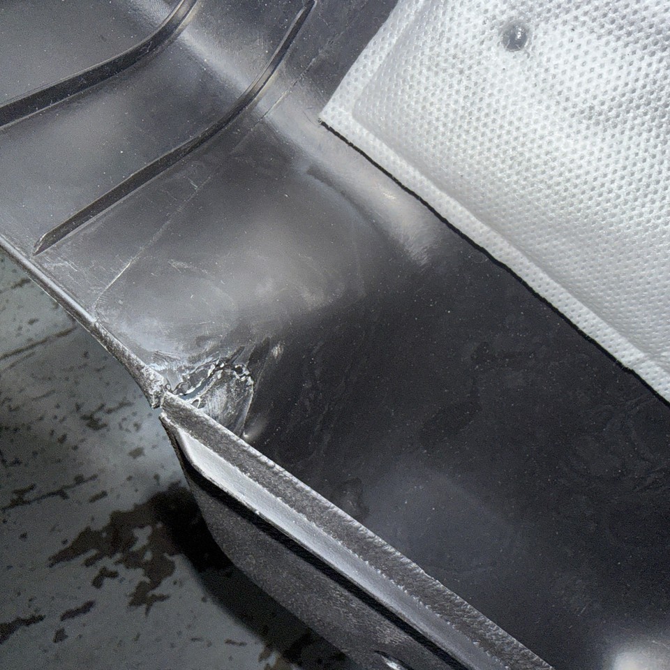 2015-2020 CHEVROLET SUBURBAN LIFTGATE TAILGATE BACK DOOR LOWER TRIM ...