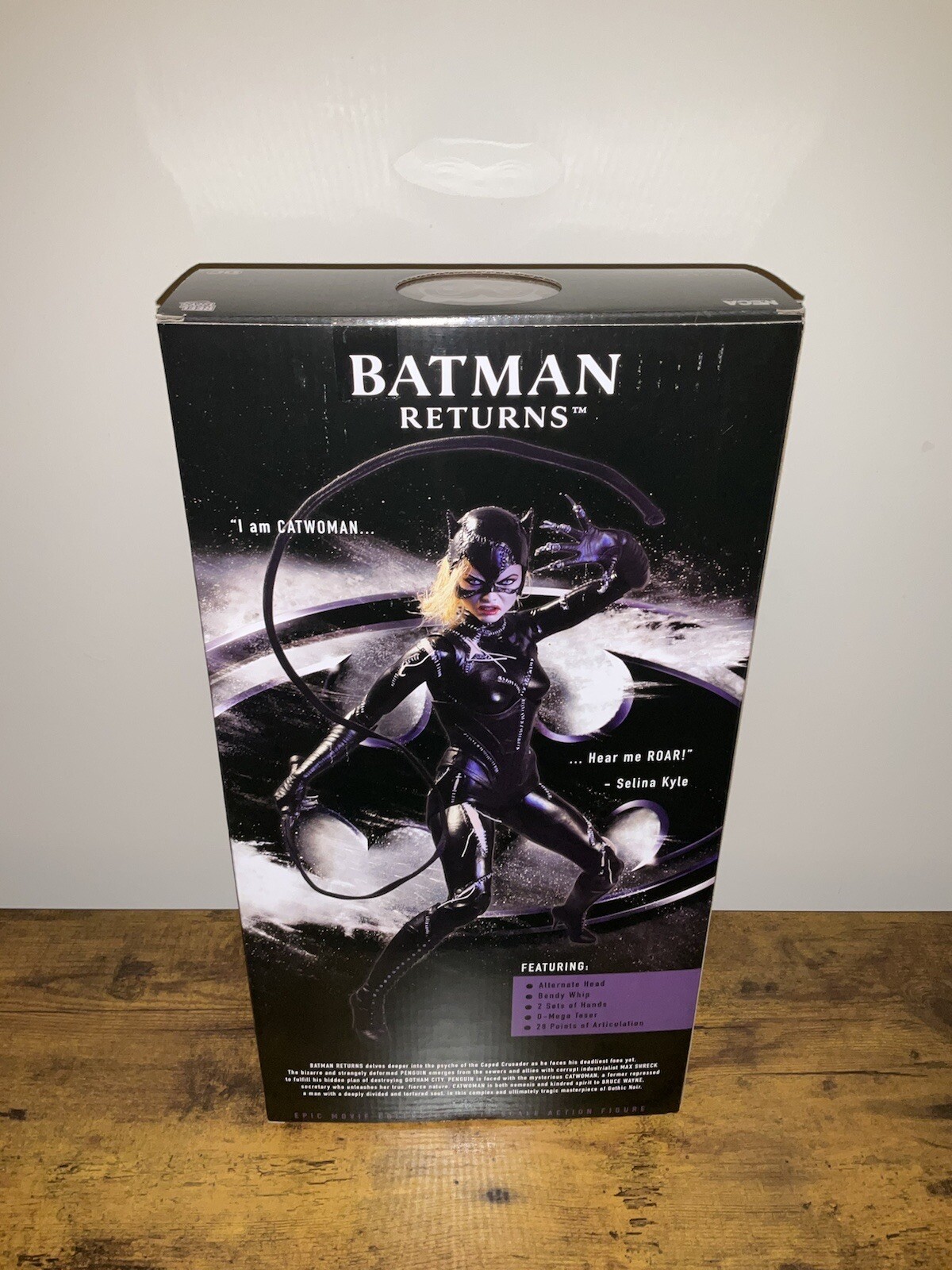 NECA Batman Returns Catwoman 18'' Figure Reel Toys Selina Kyle Michelle ...