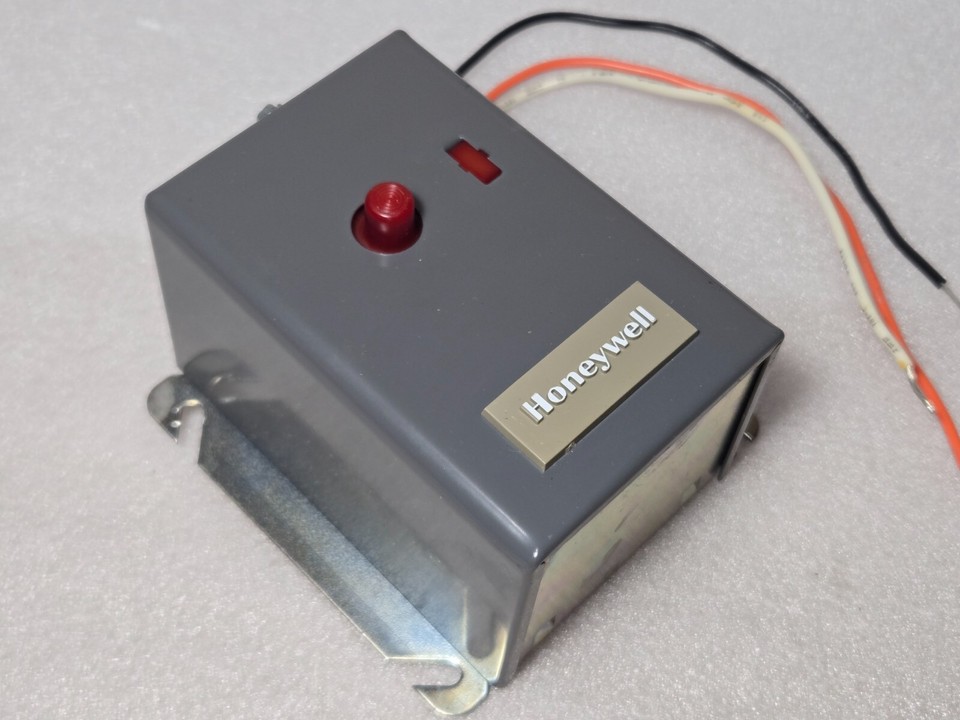 OEM Honeywell R8184G-1005 (R8184G1005) Oil Burner Control CAD Cell ...