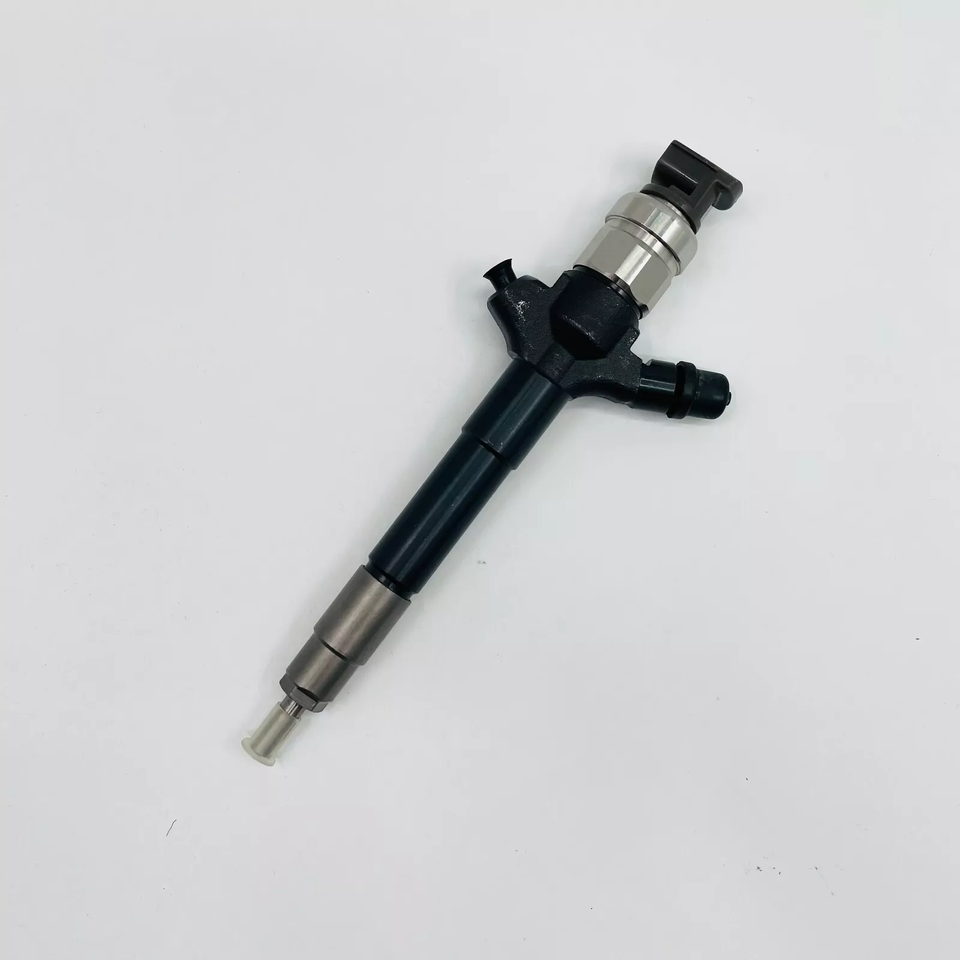 095000-8110 Common Rail Diesel Fuel Injector Assy 1465A307 for Denso ...